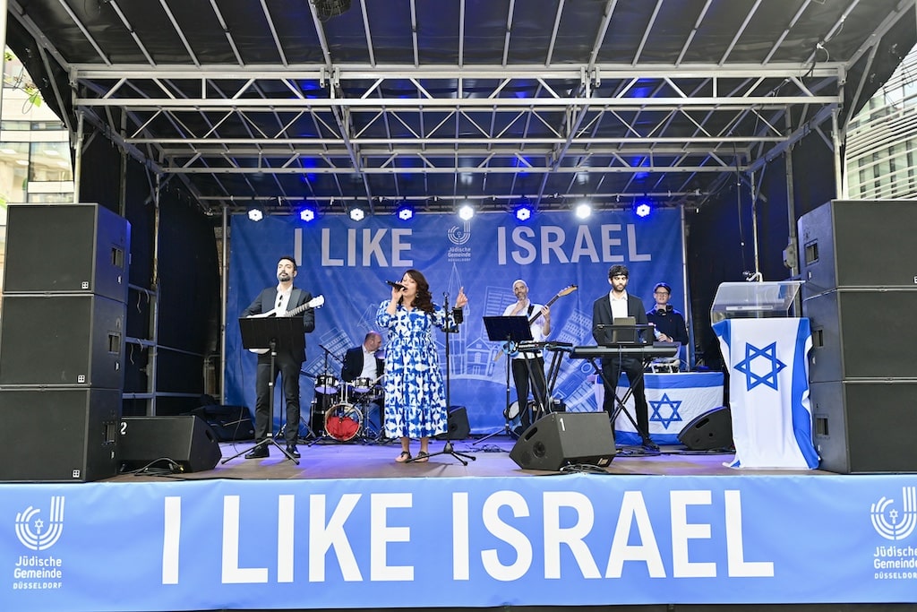 Israel-Tag in Düsseldorf: Gemeinschaft feiert trotz Herausforderungen - Lokalbüro Düsseldorf