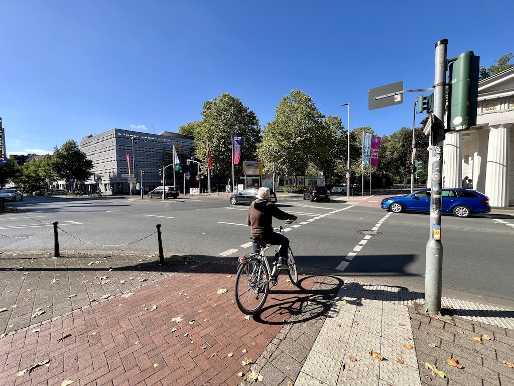Heinrich-Heine-Allee: Wendemöglichkeit für Busse kommt - Lokalbüro ...